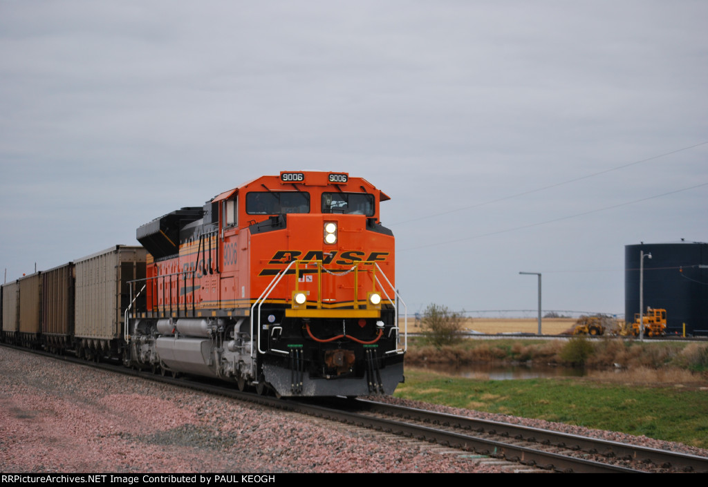 BNSF 9006 Gets closer to me as she rolls northbound towards BNSF Ravenna, NE.
